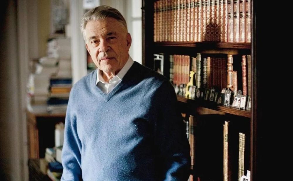 Death of Yves Roland-Billecart, community dean